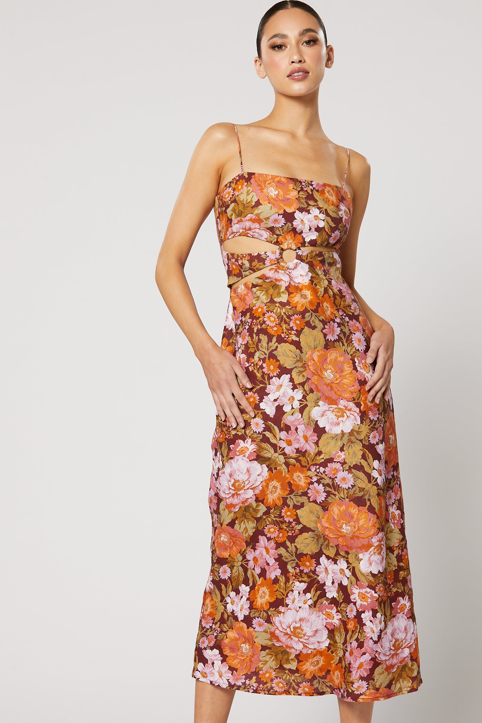 DRESSES – W I N O N A
